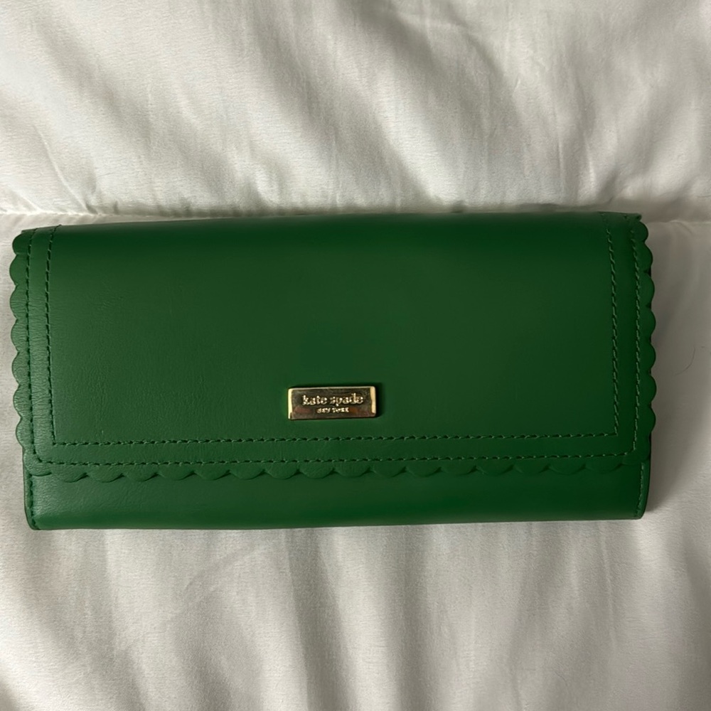 Kate Spade Scalloped Green Leather Flap Wallet - Gem